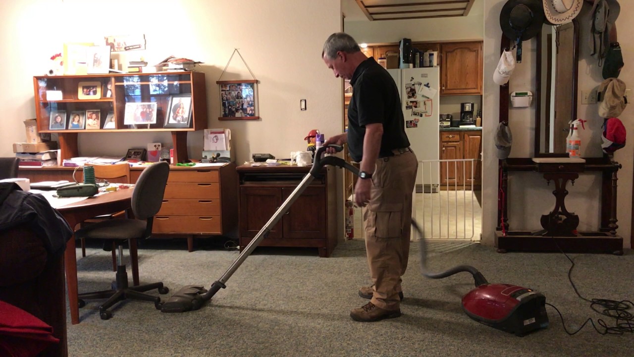 Miele Vacuum Static Shock Part 1 - YouTube