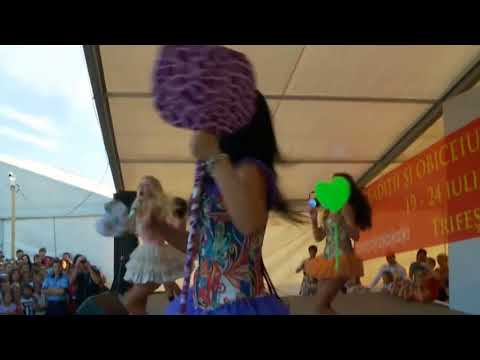 OOPS!   Dance of beautiful legs girls   2