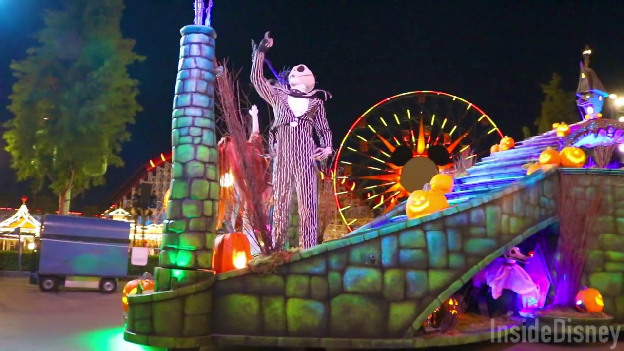 NEW Frightfully Fun Parade 2019 at Disney California Adventure Park ...
