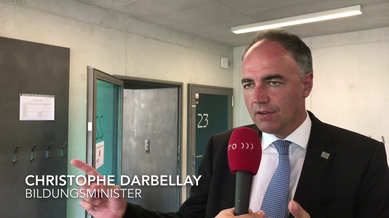 Schulstart im Wallis: Interview mit Bildungsminister Christophe ...