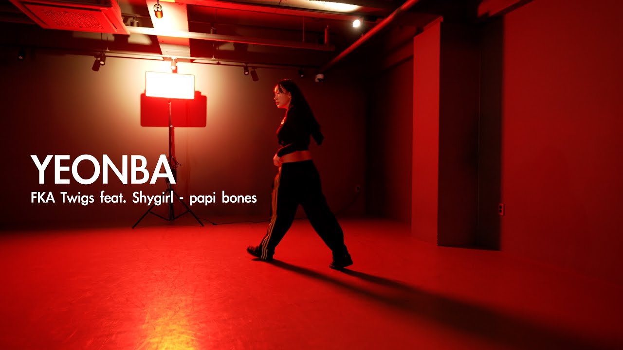 I FKA Twigs feat. Shygirl - papi bones l YEONBA I PLAY THE URBAN - YouTube