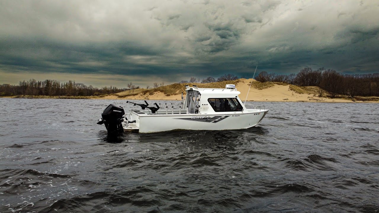 On The Water Walkthrough of a 2023 Hewescraft 240 Ocean Pro - YouTube