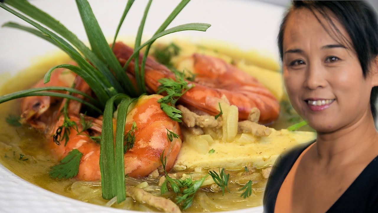 Prawn & Tofu Noodle Curry Pot (Chinese Style Cooking Recipe) - YouTube