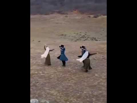 Güney Azerbaycan Türklerinin zarif dansı...