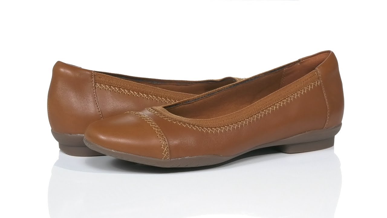 Clarks Sara Bay SKU: 9540666 - YouTube