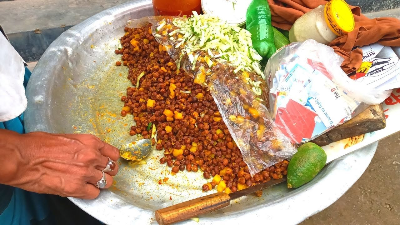 Mix chola bhuna recipe || chola boot bhuna || bangladeshi street chola ...