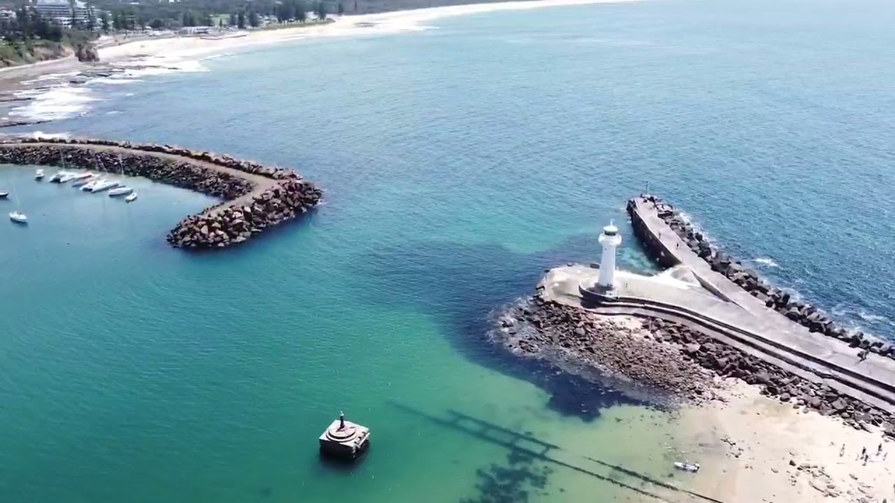 swimming in Wollongong rock pool - YouTube