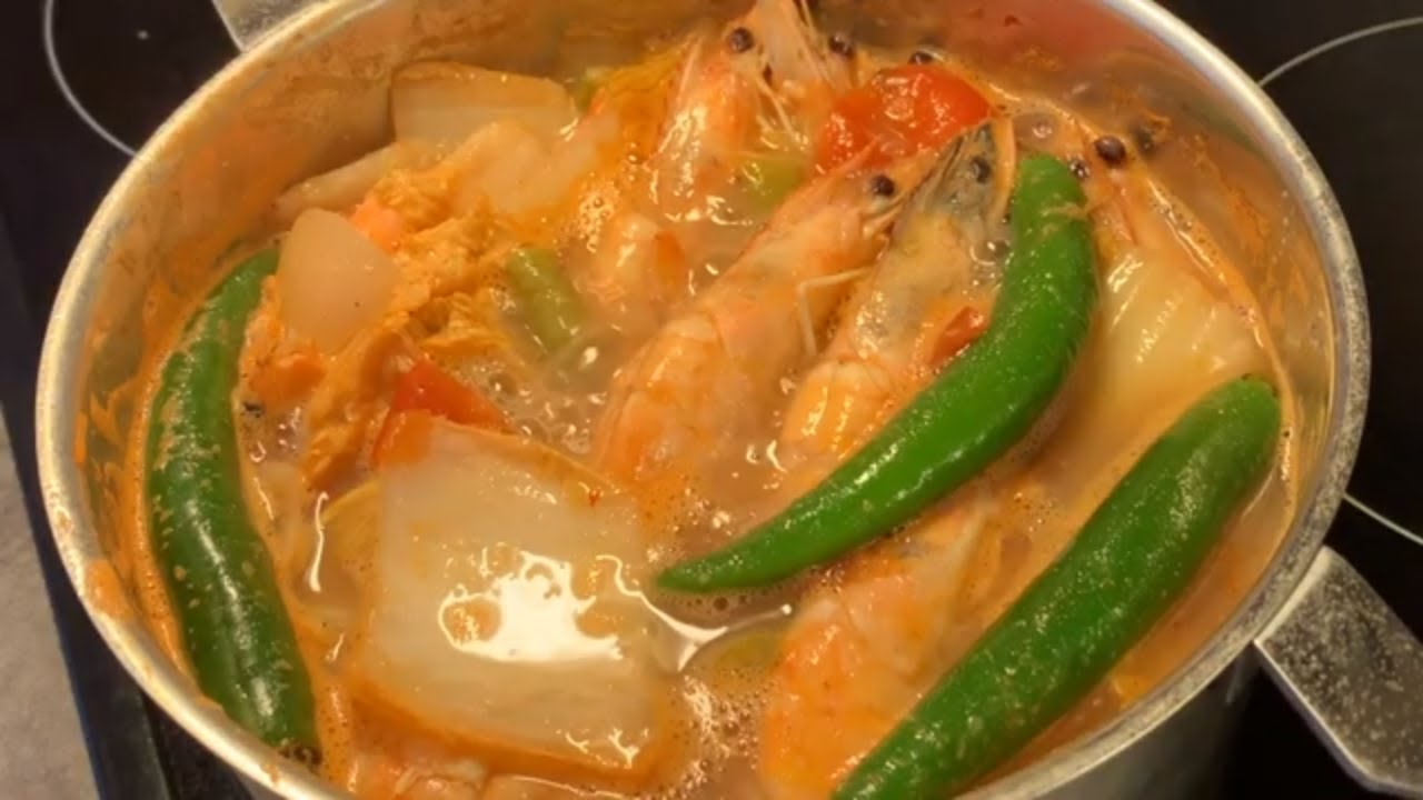 Sour Soup Tiger Prawns - YouTube