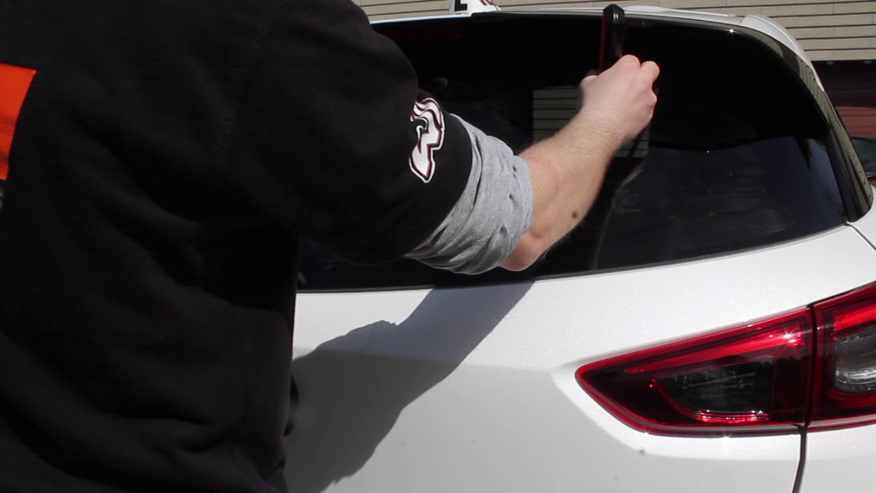 Project Mazda CX-3 -- Soft99 Ultra Glaco Glass Coating rear window - YouTube