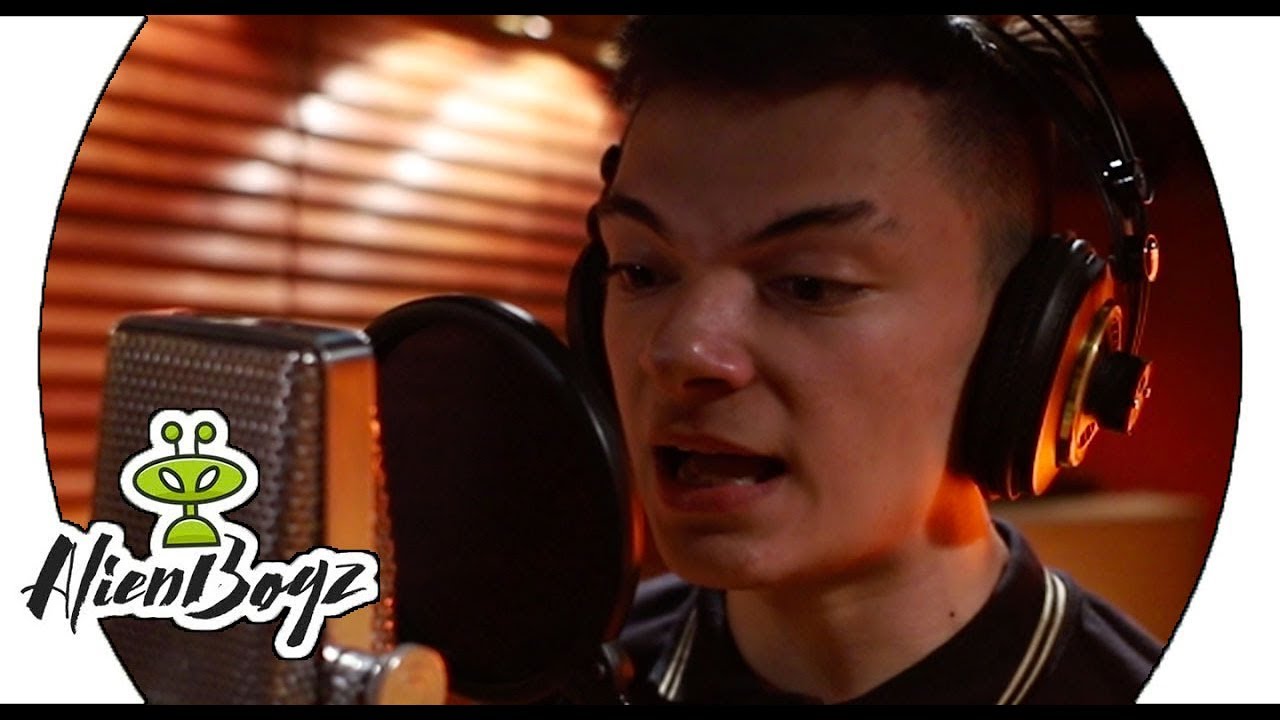 CACHA - FREESTYLE VERSATIL (VIDEO 2019) | Alien Boyz #5 - YouTube