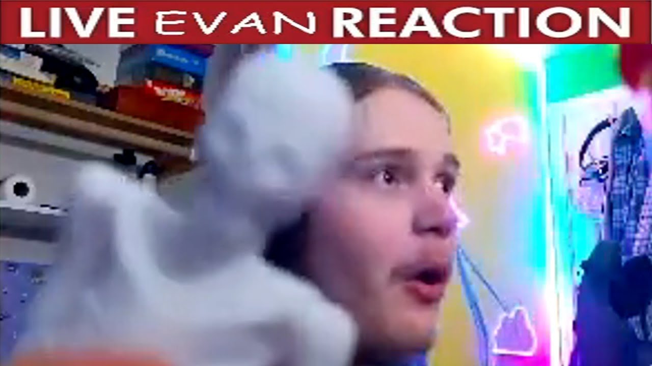 Live Jiggly Skeleton Reaction - YouTube