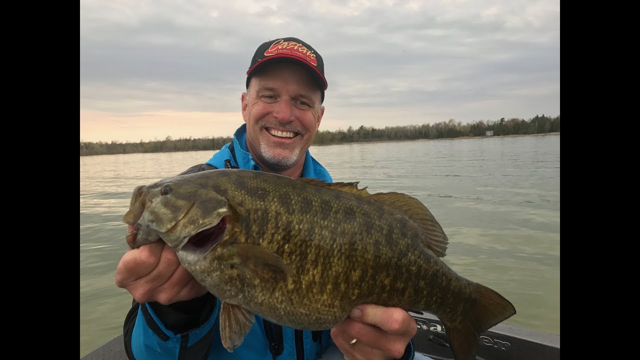 Ep 3 TFH 2018 Sturgeon Bay Giant Smallies with Rick Quade and Bret ...