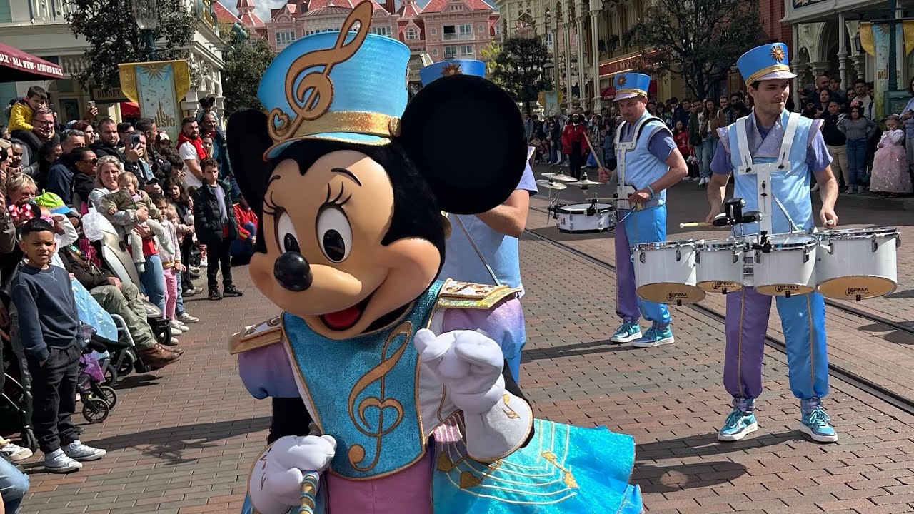 Minnie's Marching Band | Disney Music Festival | Disneyland Paris ...