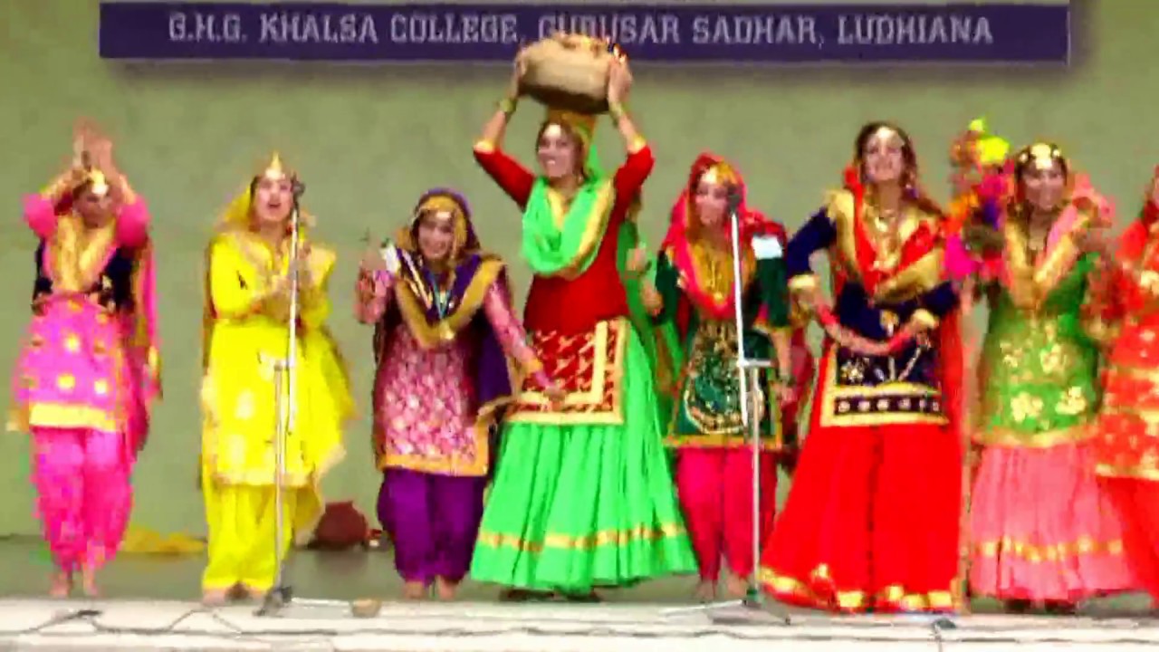 Punjabi Folk Dance Gidha - YouTube