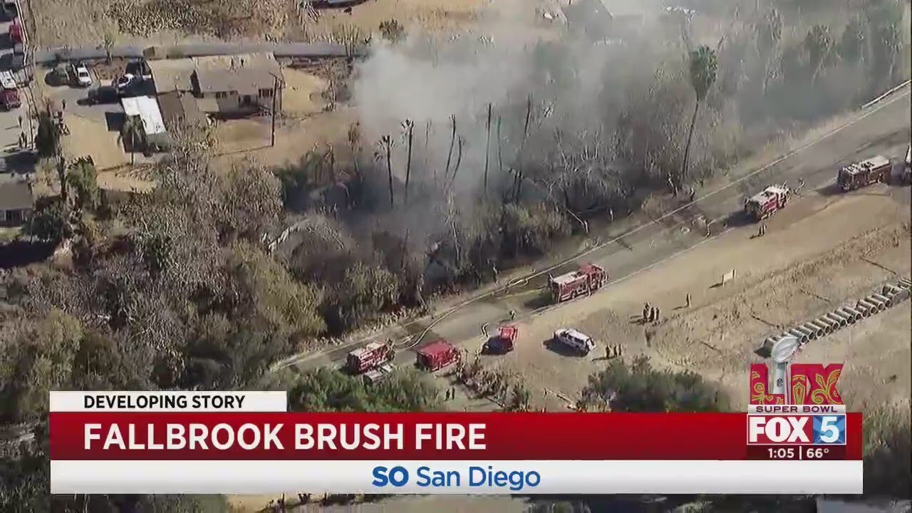 Fire breaks out in Fallbrook - YouTube