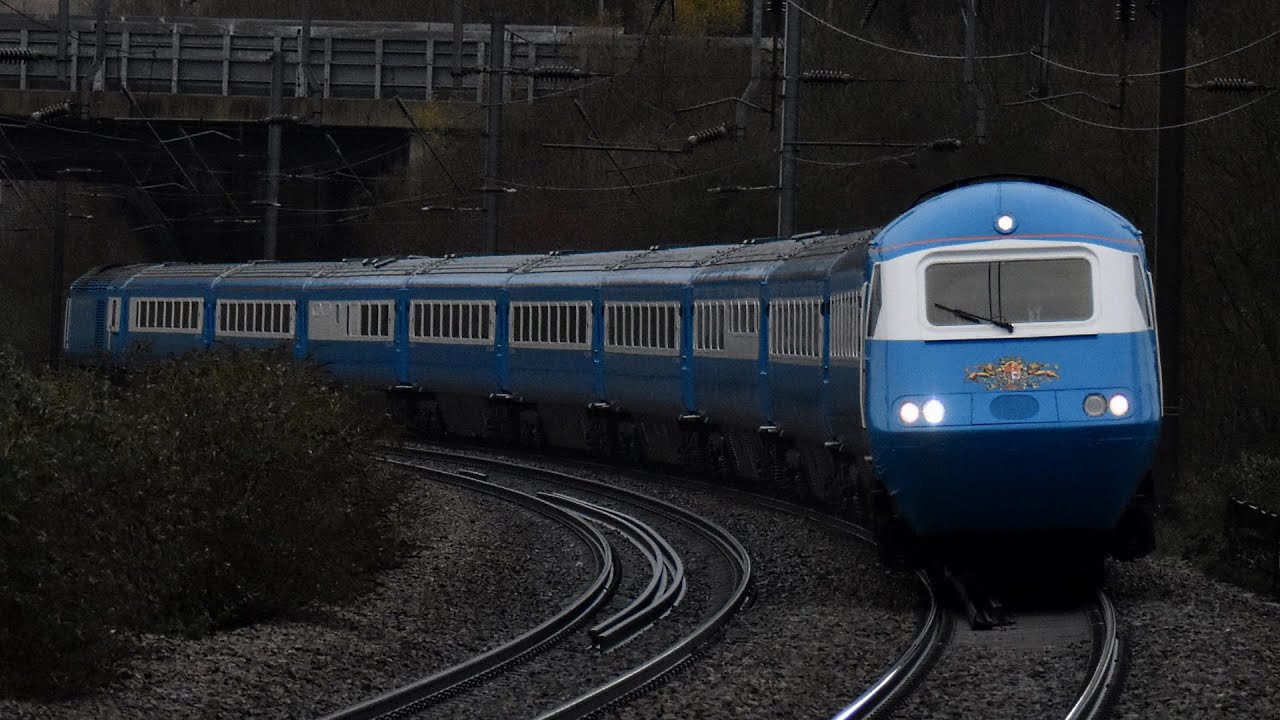Blue Pullman reborn | The Inaugural Midland Pullman - 12.12.20 - YouTube
