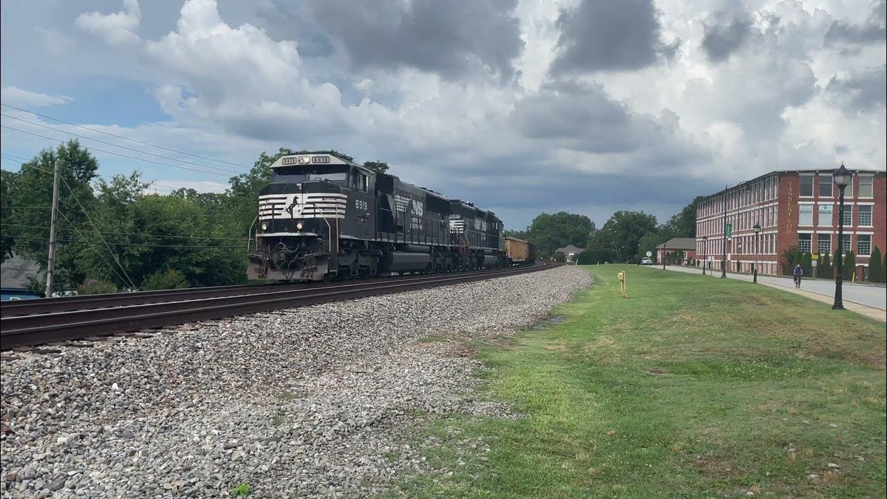 NS P81 SB in Buford, GA with SD60E/SD40-2 - YouTube