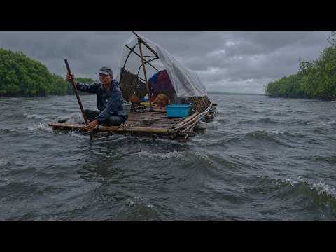 ONE NIGHT SOLO SURVIVAL CAMPING IN LIGHT RAINING ON RAFT CATCH & COOK WITH MY LOYAL DOG.!