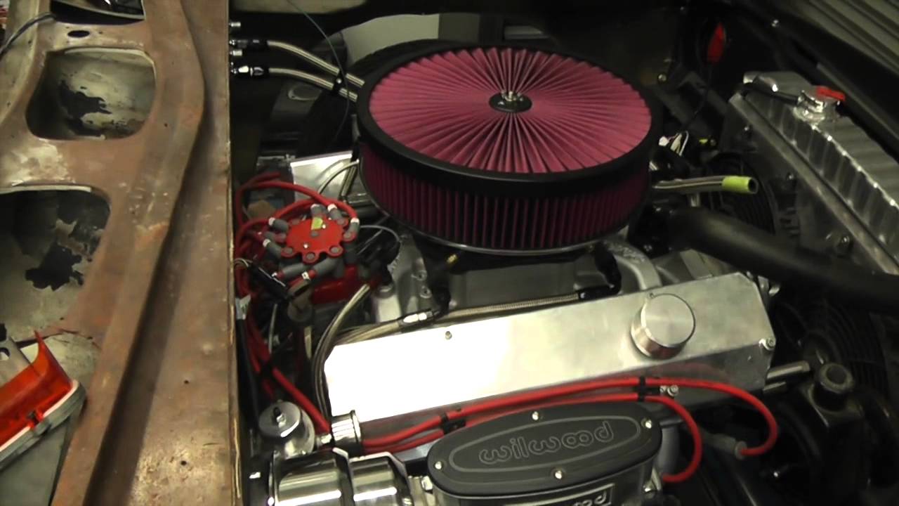 Holden HQ Ute Come Racing engine start. - YouTube