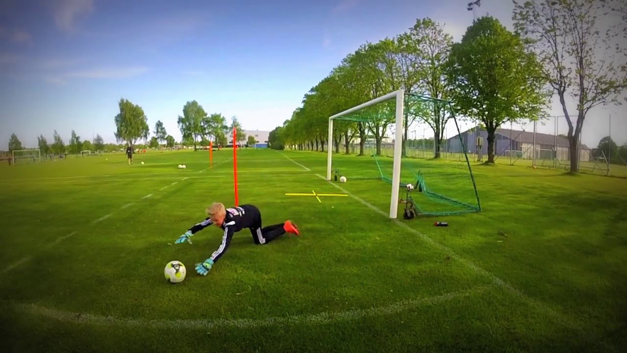 Goalkeeper Training: Passing, Receiving & Handling - YouTube