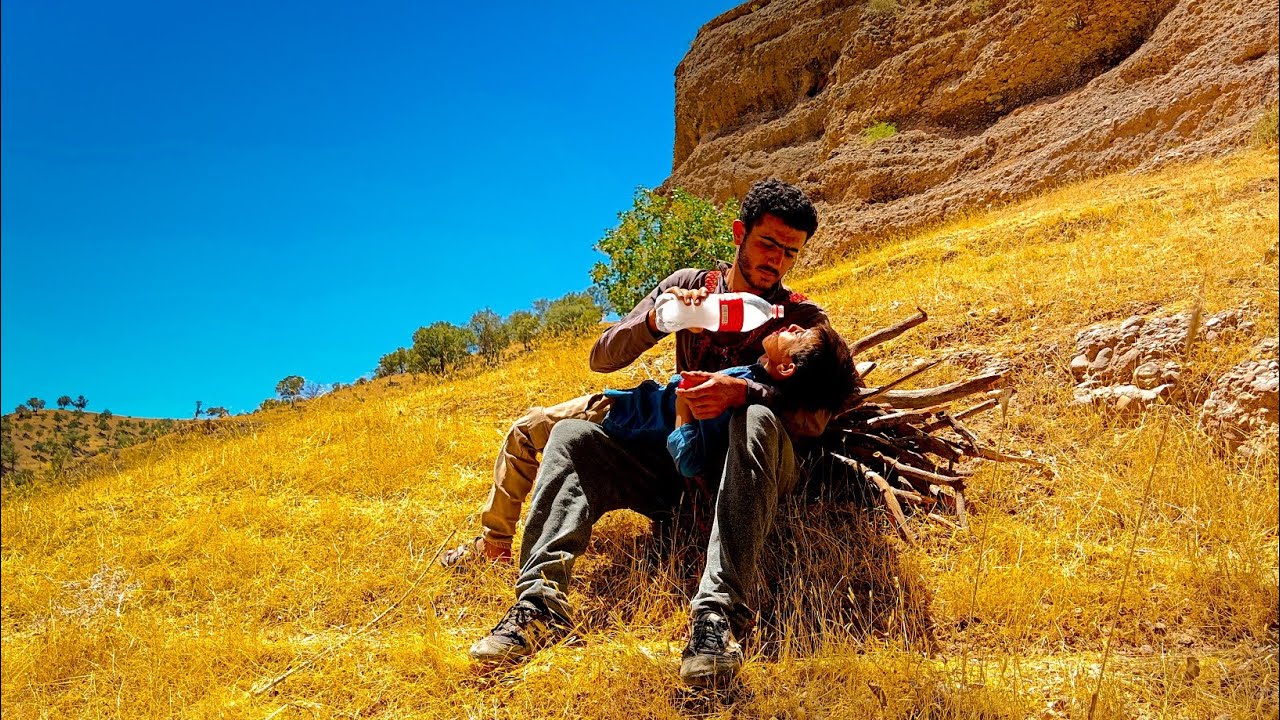 Documentary about nomadic life in the forest, making the water area ...