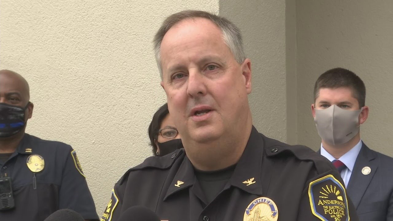 Chief announces death of Anderson police officer after wreck - YouTube