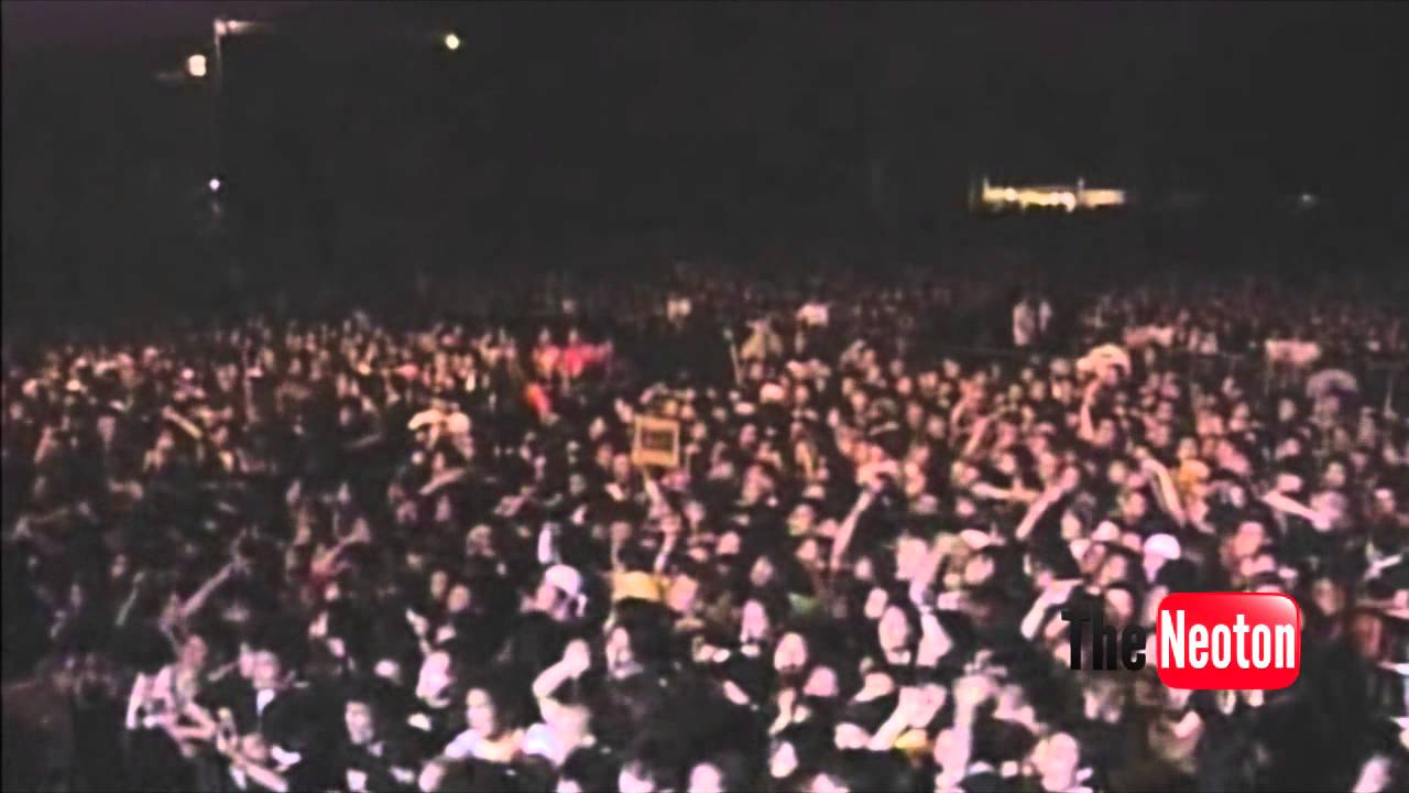 Korn - Right Now [Live Footage Music Video][HQ] - YouTube