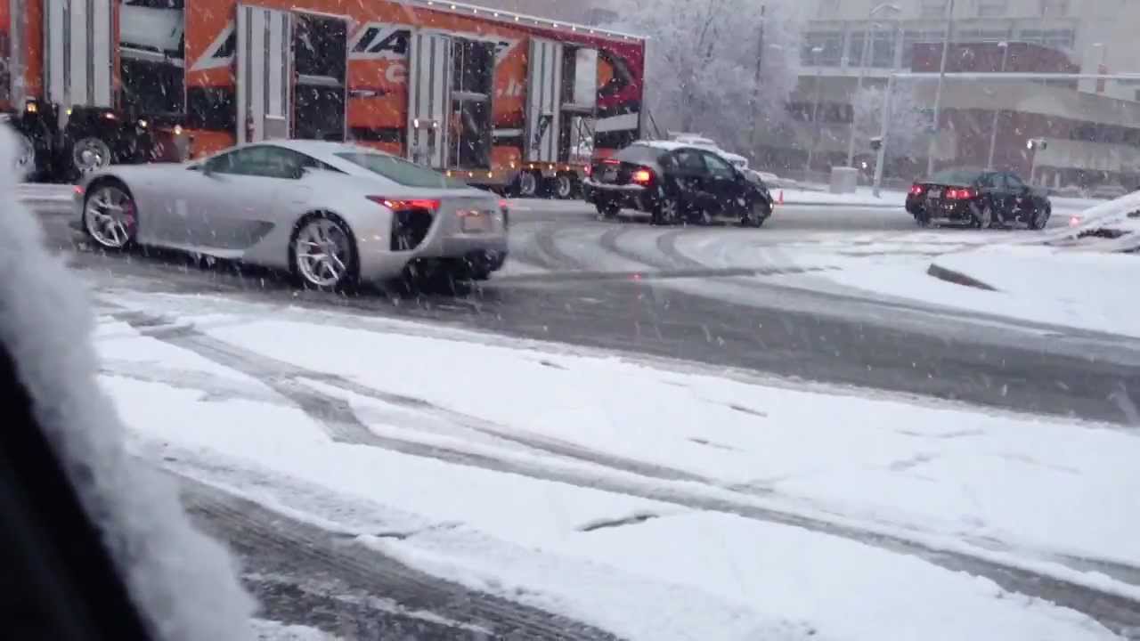 Lexus LFA in Snow - YouTube