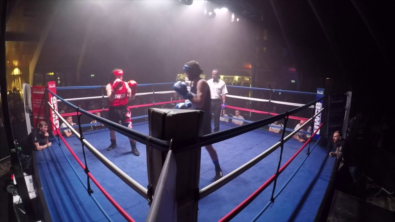 Ultra White Collar Boxing | Crawley | Ben Deakon vs Dan Nelligan - YouTube