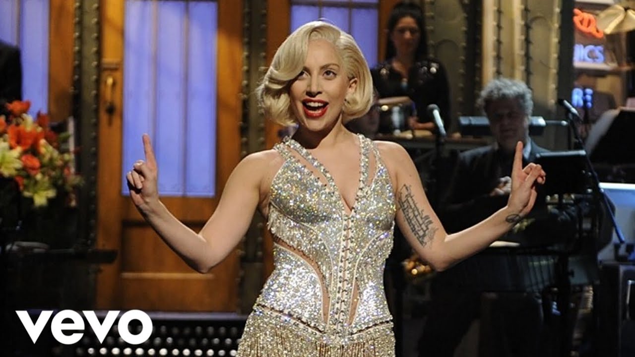 Lady Gaga - Applause, New York New York (Live from SNL 2013) - YouTube