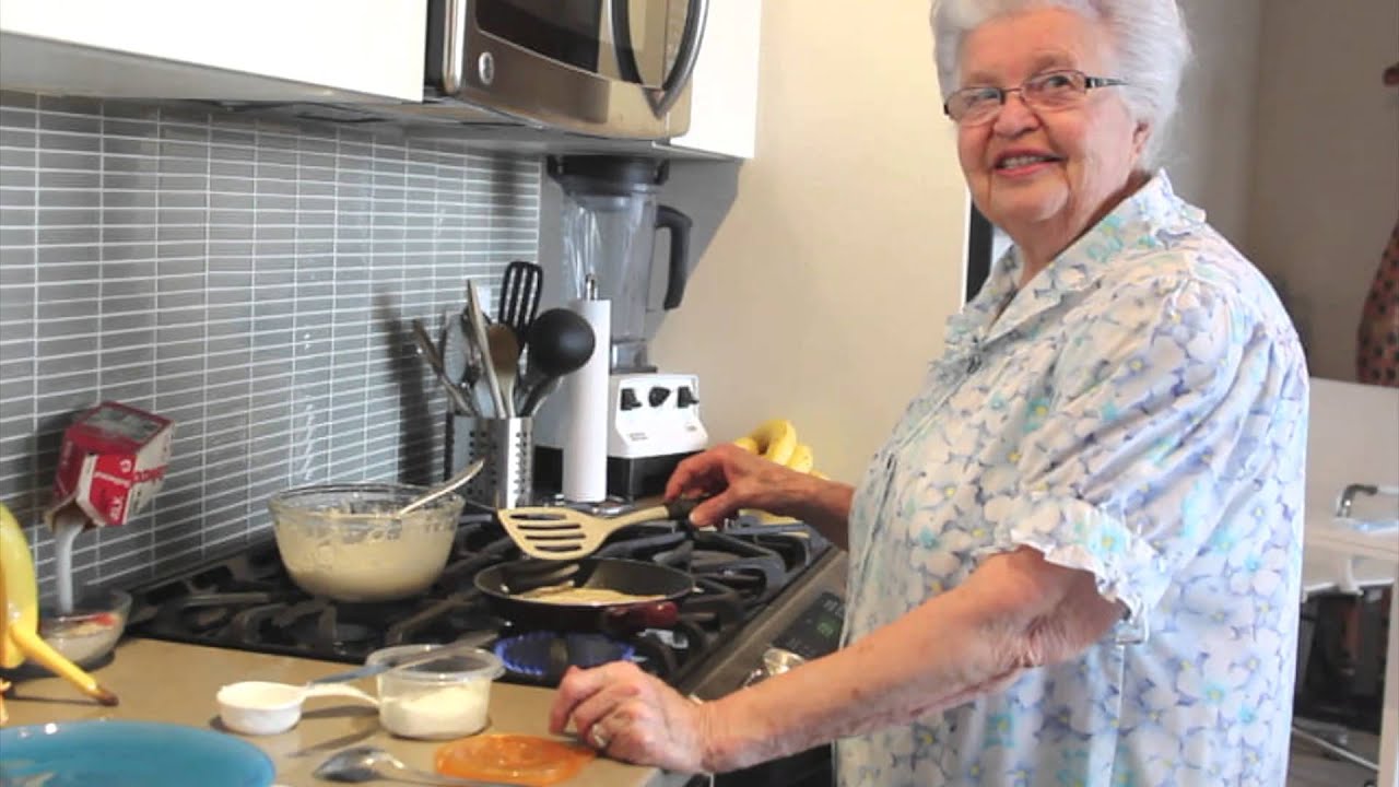 Cooking With Oma - Crepes - YouTube