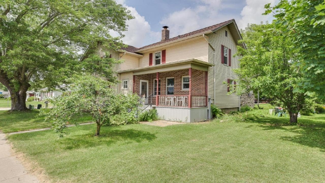 335 W Juneau St, Hustisford, WI Presented by Amy Hopfinger. - YouTube