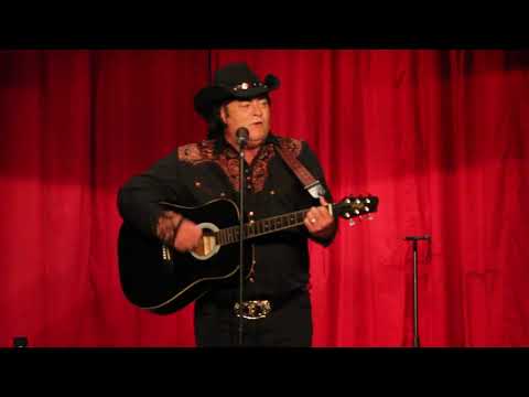 Carl Poe sings Johnny Cash Big River Elvis Week 2020 - YouTube