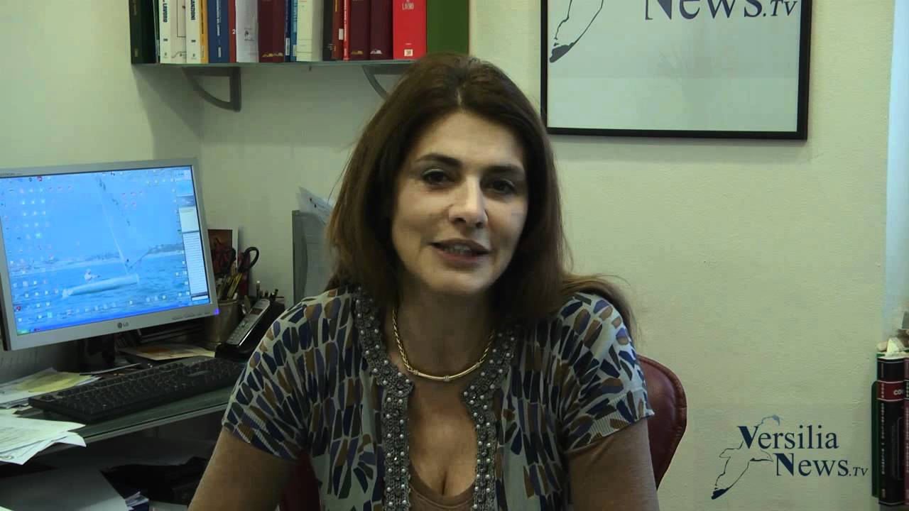 Maria Teresa Baldini ai microfoni di VersiliaNews - YouTube