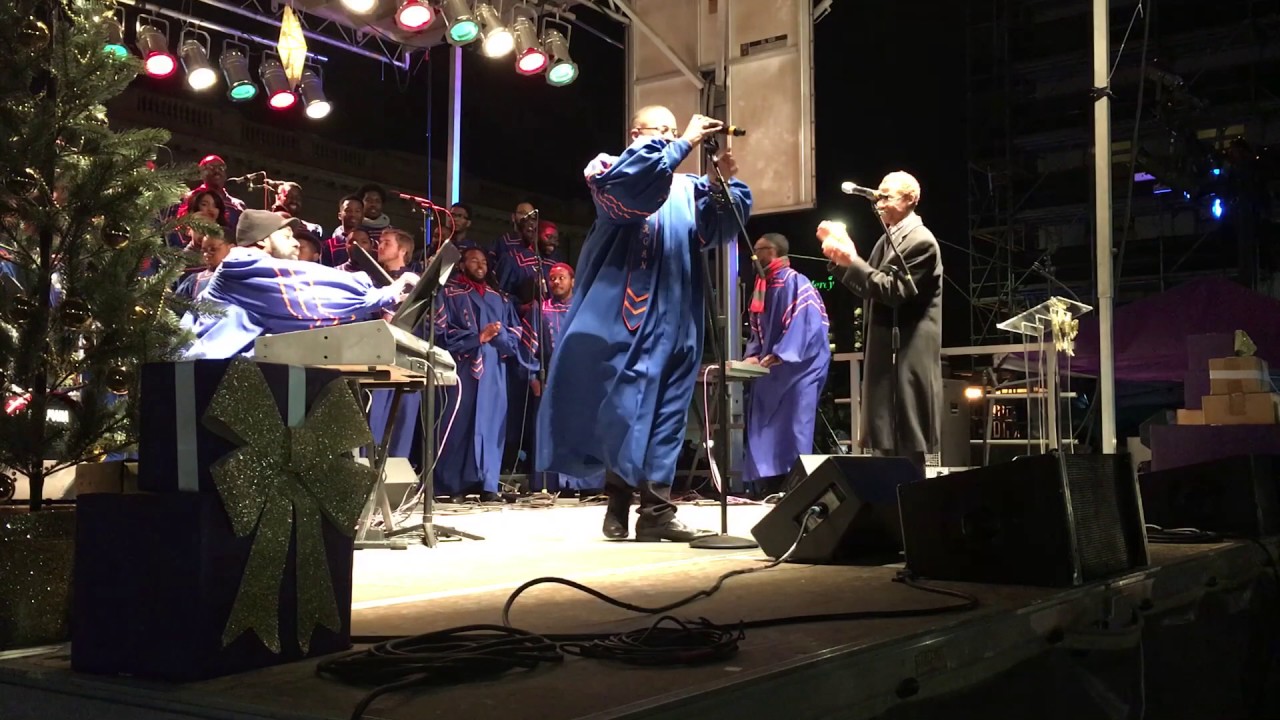Morgan Choir sings at the 2016 Baltimore Christmas Tree Lighting Event ...