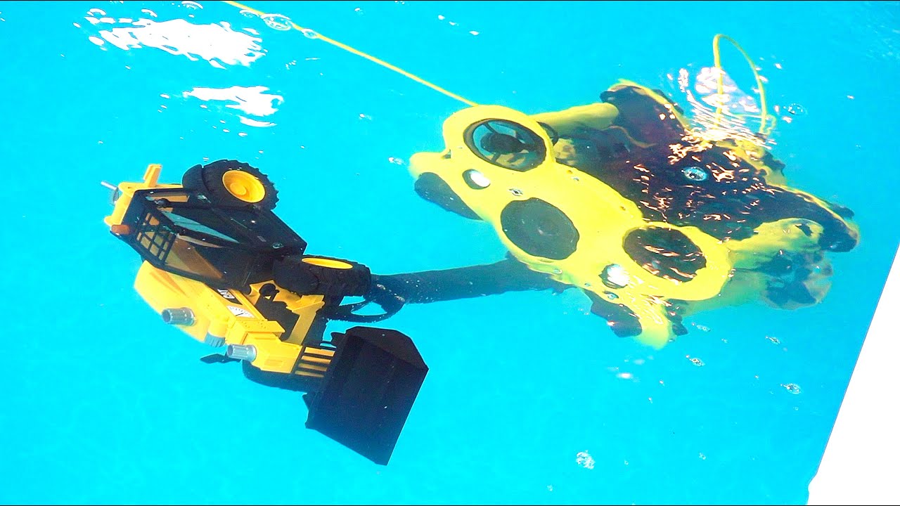 My NEW SUBMARiNE has 8 THRUSTERS and it's INCREDIBLE! ROV "CHASiNG M2 ...