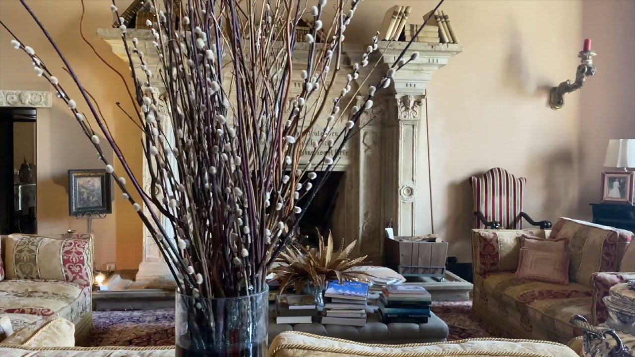 Lunch in a Castle - YouTube