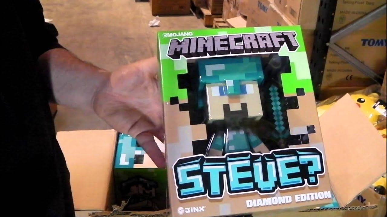 Minecraft - Diamond Steve Vinyl Figure Unboxing - YouTube