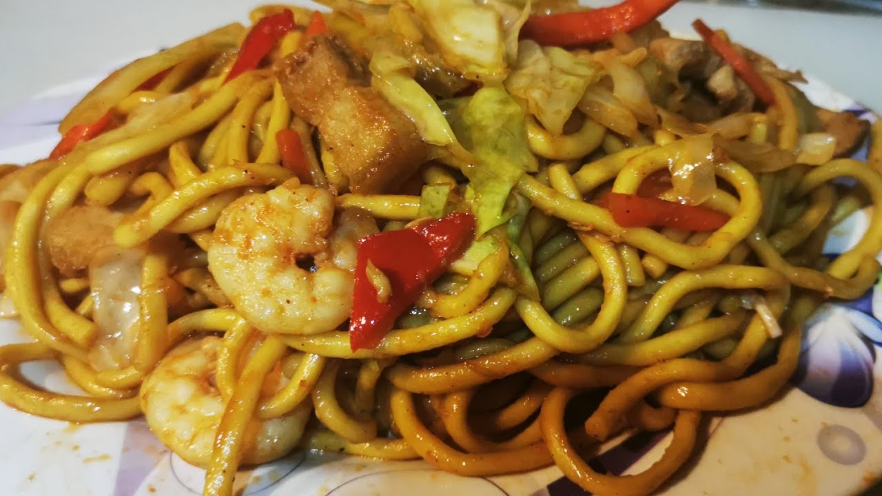 PANCIT LOMI GUISADO / PINOY COOKING - YouTube