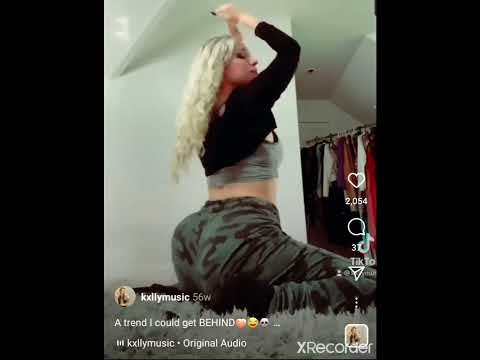 @kxllymusic1566 Booty Flexing is a trend anyone can get behind 🍑👀❤