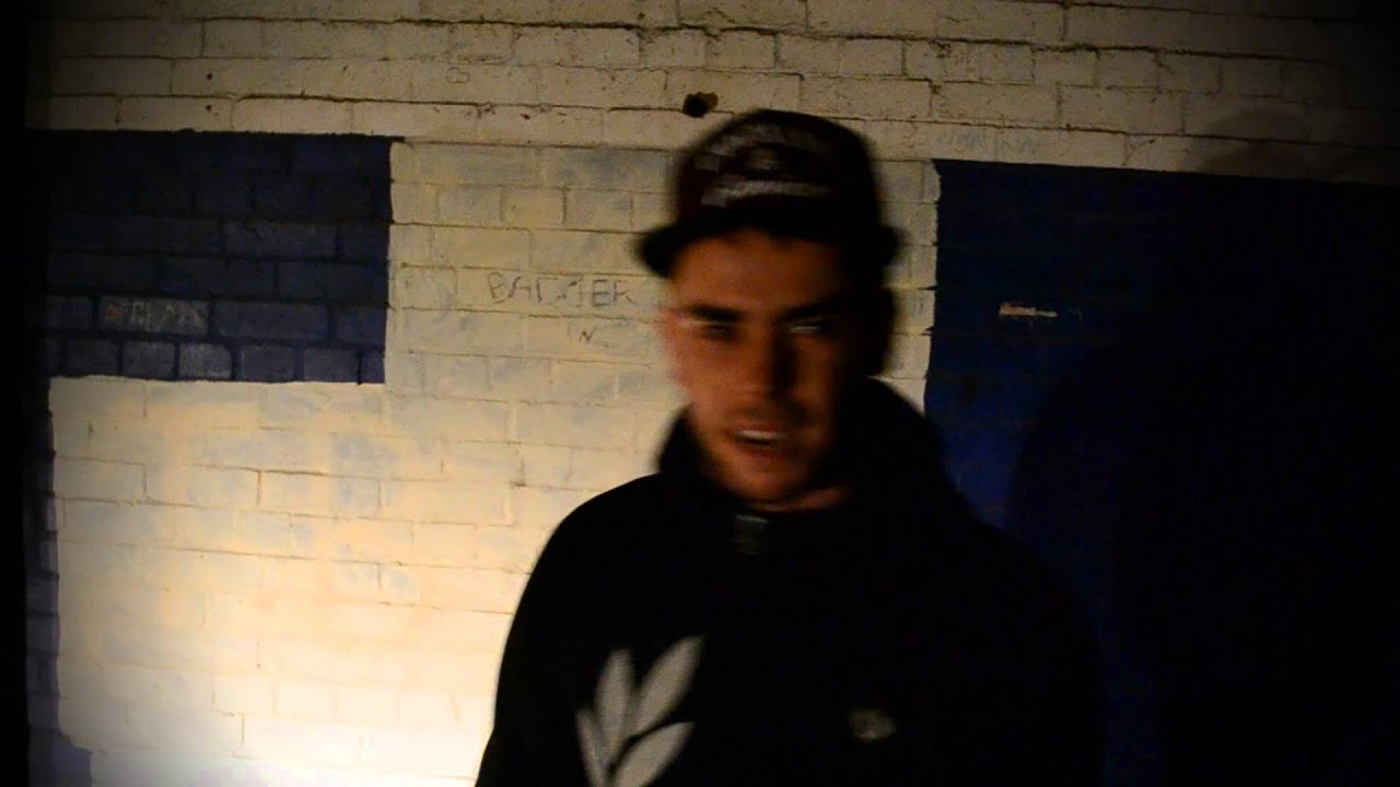 Azza, Drum and Bass freestyle 2012. #TeamEA @McAzzaB - YouTube