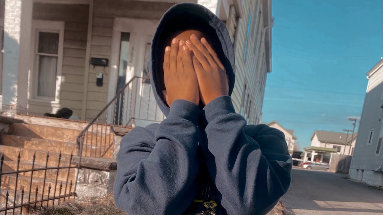 Roma ft Chid Benz Nasikia Harufu (official video) - YouTube