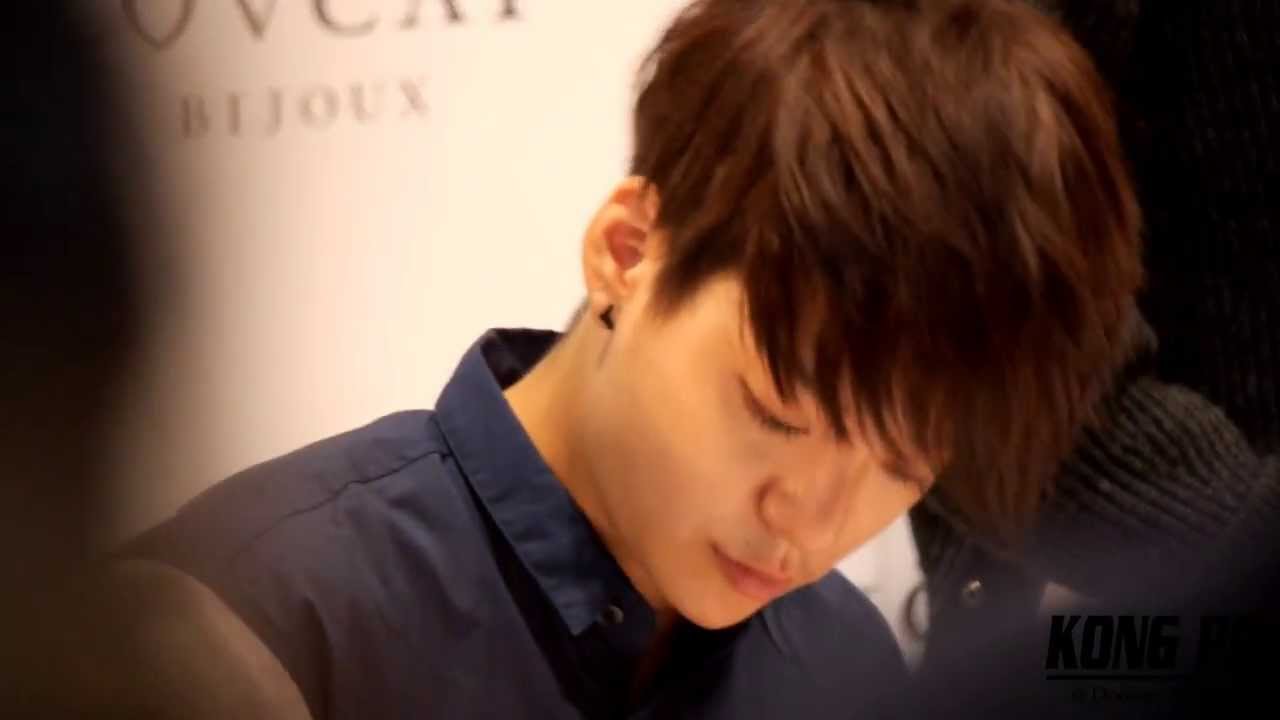 131012 러브캣 팬싸인회 에프엑스 엠버 / f(x) Amber Lovcat Fan Autograph Session 직캠 by ...