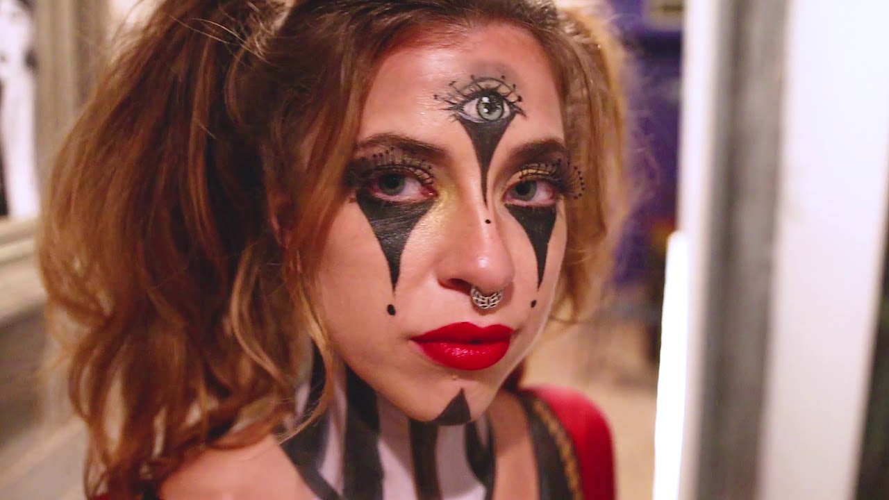 Rebecca Rojas Bodypaint Reel - YouTube