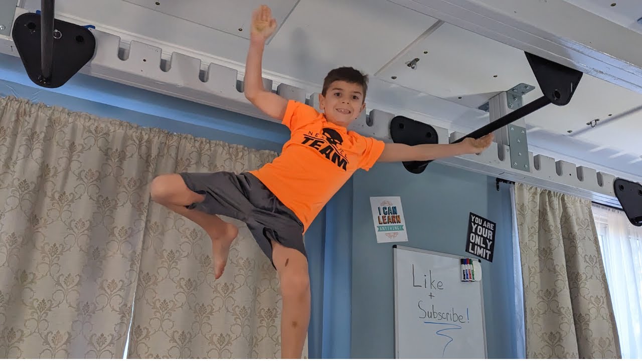 Ninja Warrior Linking Laches - YouTube