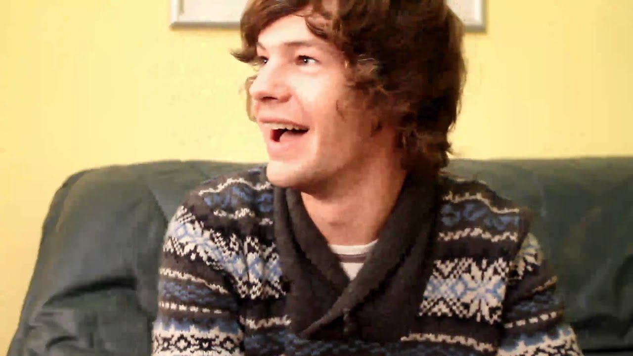 Jason Barwick from The Brew größt DIE ZÖLLNER CHICKS - YouTube