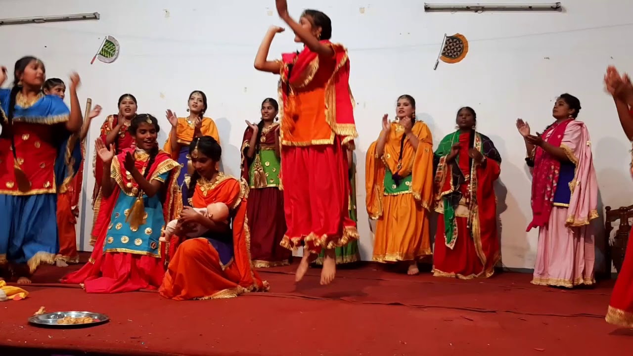 Christmas Punjabi boliyan - YouTube