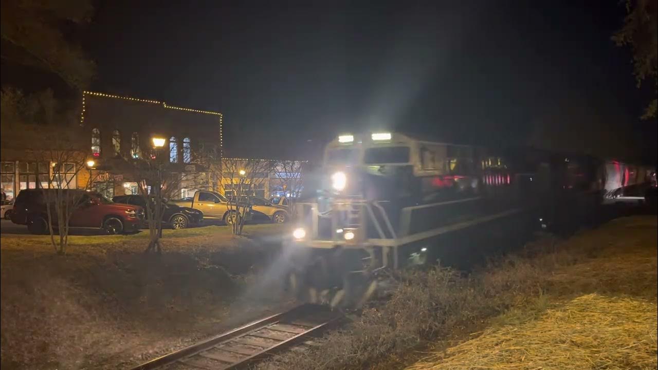 Csx M583 coming through downtown Waxhaw with Csx 3194 leading with the most beautiful RS5T horn ...