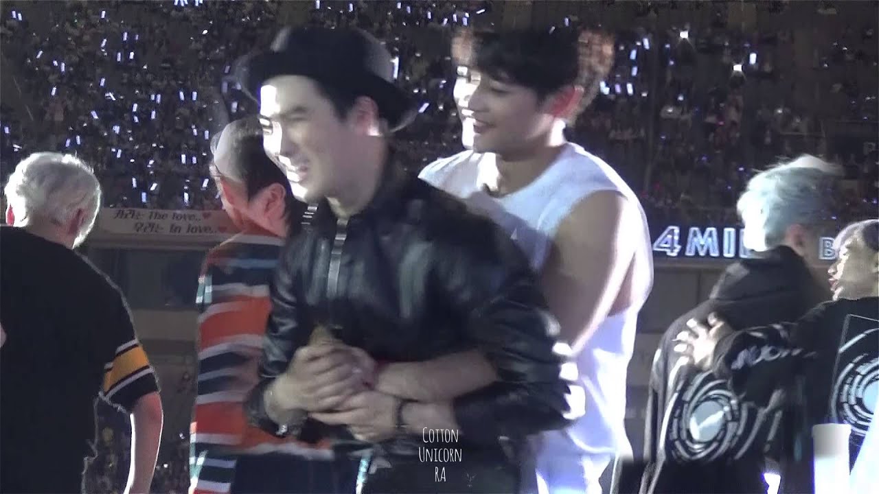 150523 Dream Concert Ending [ SUHO & LAY FOCUS ] - YouTube