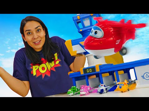 Spielzeugvideo für Kinder. Super Wings bauen einen Bahnhof. Spielzeug Kindergarten mit Valeria